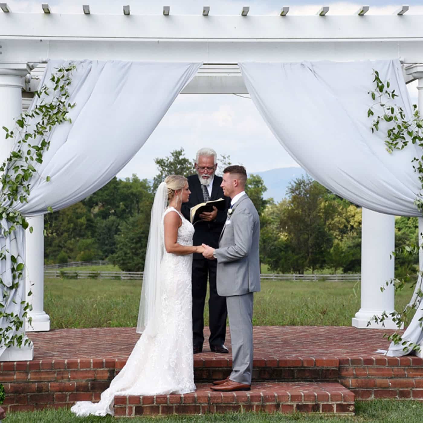 Brix & Columns at Six Penny Farm - Wine and Country Weddings