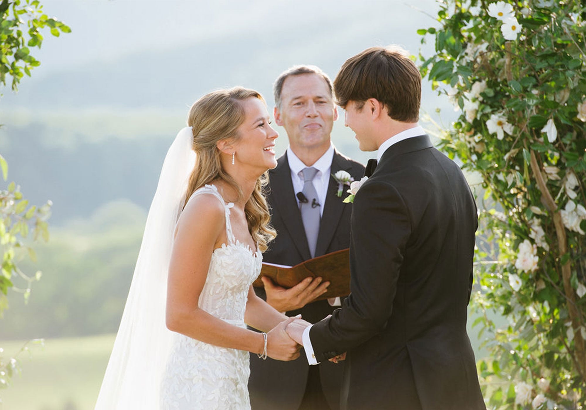 Thomas & Jennifer's Inspiring Virginia Wedding - Wine and Country Weddings