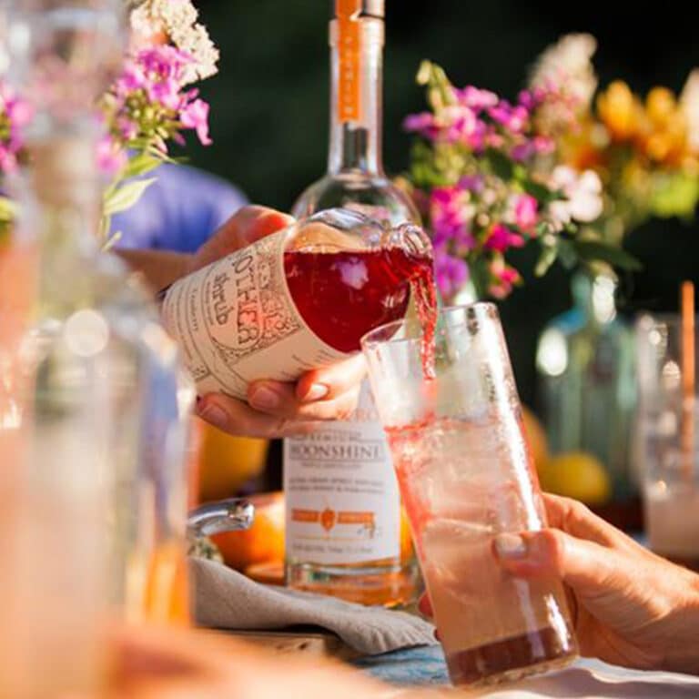 How to Plan a Wine & Country Cocktail Hour - Wine and Country Weddings